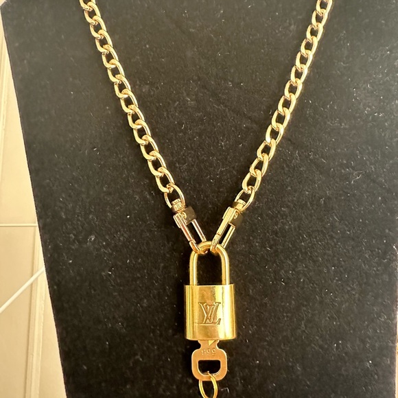 Louis Vuitton | Jewelry | Louis Vuitton Super Shiny Lock Key 336 With ...